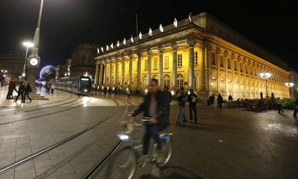 Luzes de Bordeaux - Jornal O Globo