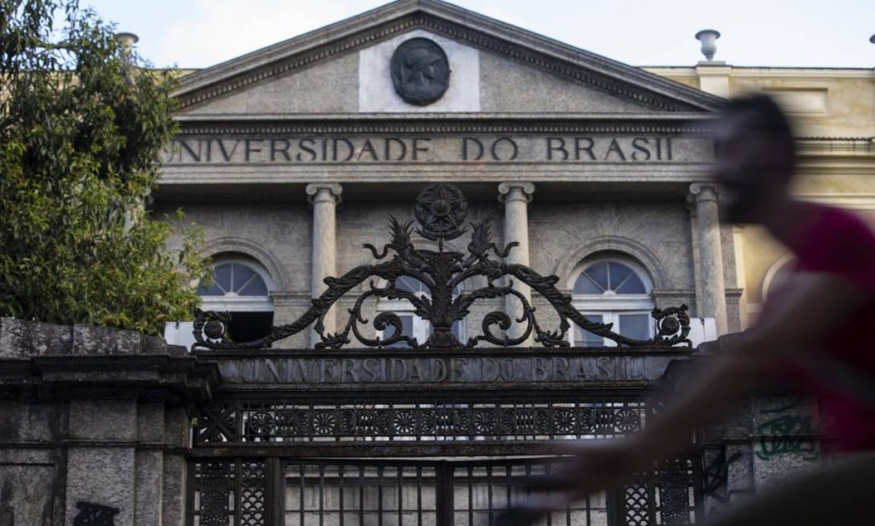 Confira as universidades no Brasil que aceitam o Enem em seus processos ...