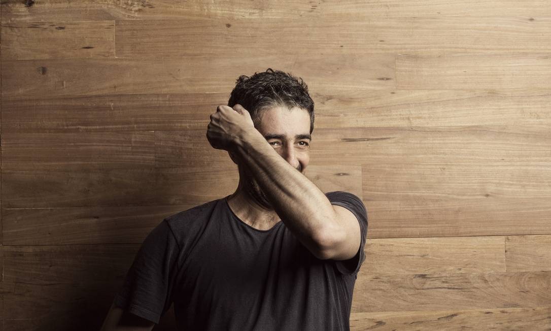 Michel Melamed em combate poético contra o 'genocídio brasileiro ...