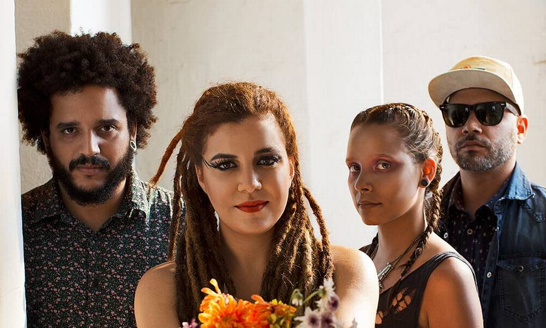 Grupo Canto Cego, da Maré, une versos e climas no som pesado que os ...