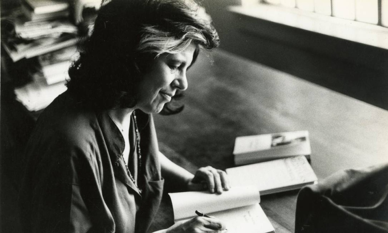 Susan Sontag é a verdadeira autora de livro assinado por ex-marido, diz ...