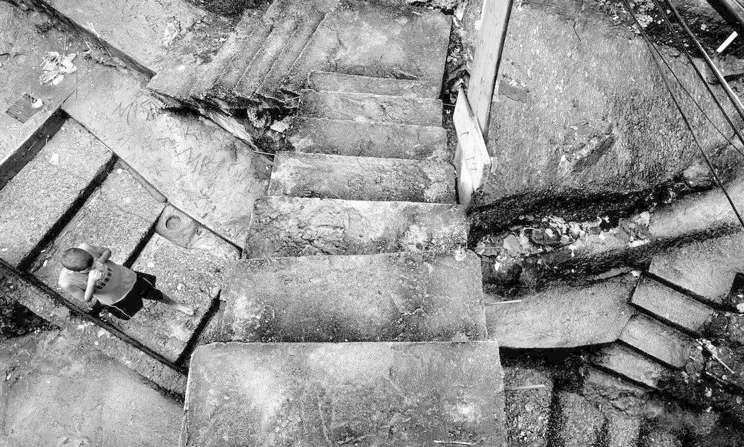 Fotógrafo Thiago Facina registra as escadas de favelas do Rio - Jornal ...