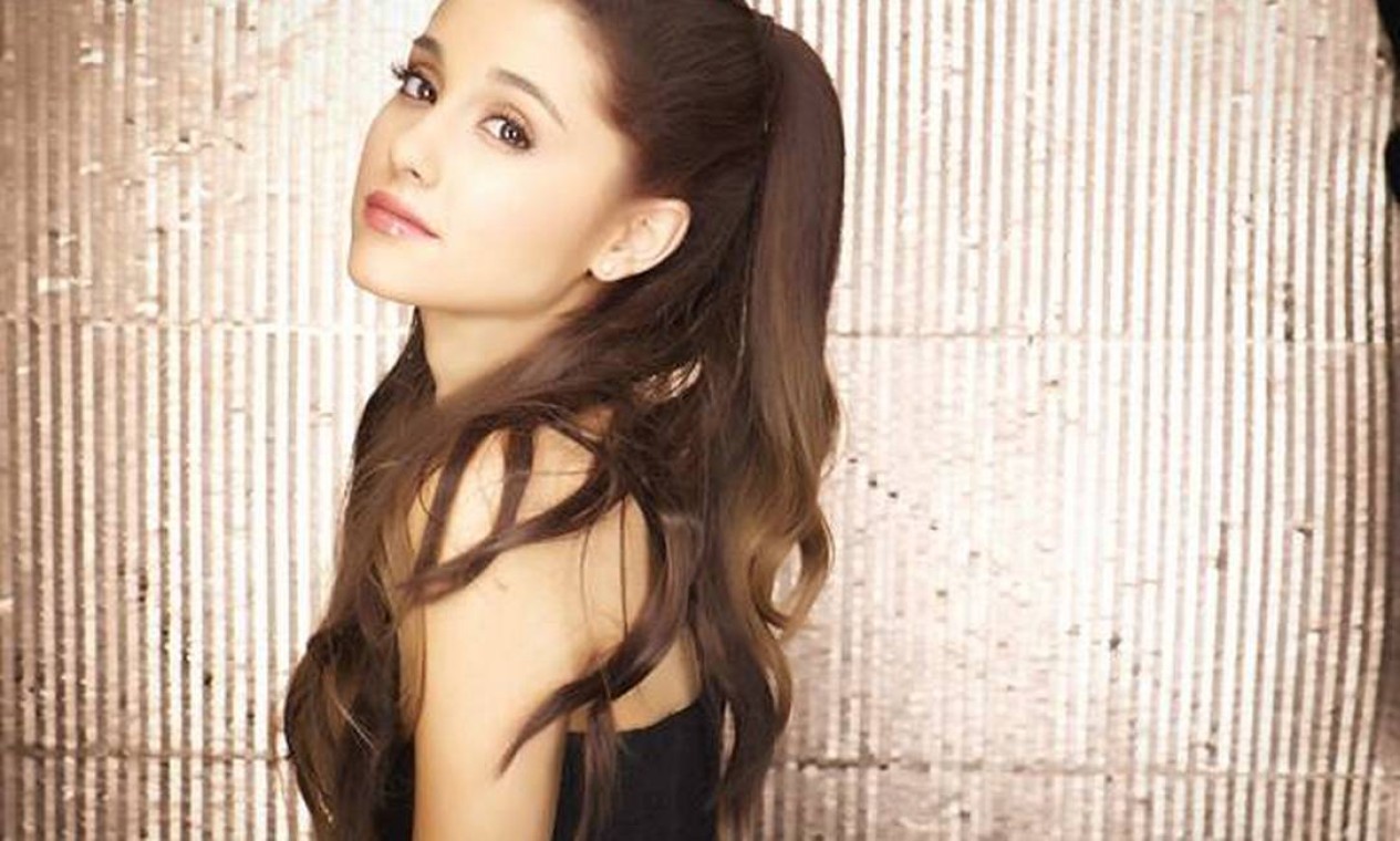 Ariana Grande estreia em primeiro lugar no ranking da Billboard ...