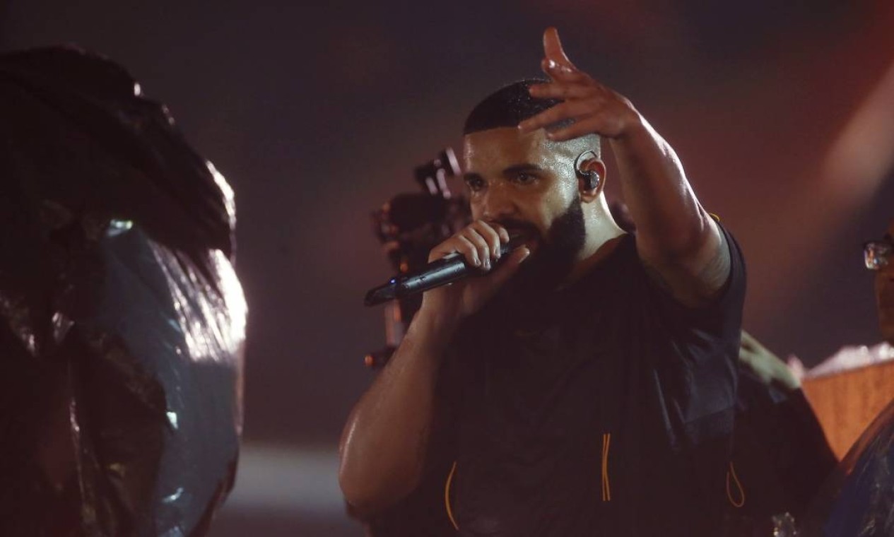 Drake remove 'Chair girl' de videoclipe de 'War' - Jornal O Globo
