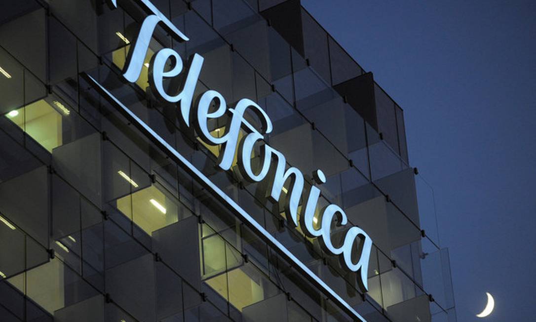 Telefónica negocia refinanciamento de € 5 bilhões em dívida - Jornal O ...