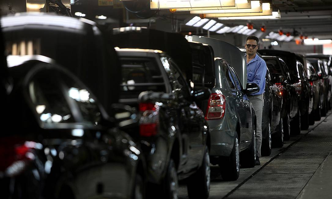 GM quer demitir mais 1,5 mil metalúrgicos em São Caetano - Jornal O Globo