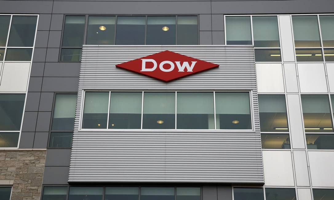 Fusão de DuPont e Dow Chemical cria líder global de agrotóxicos e ...