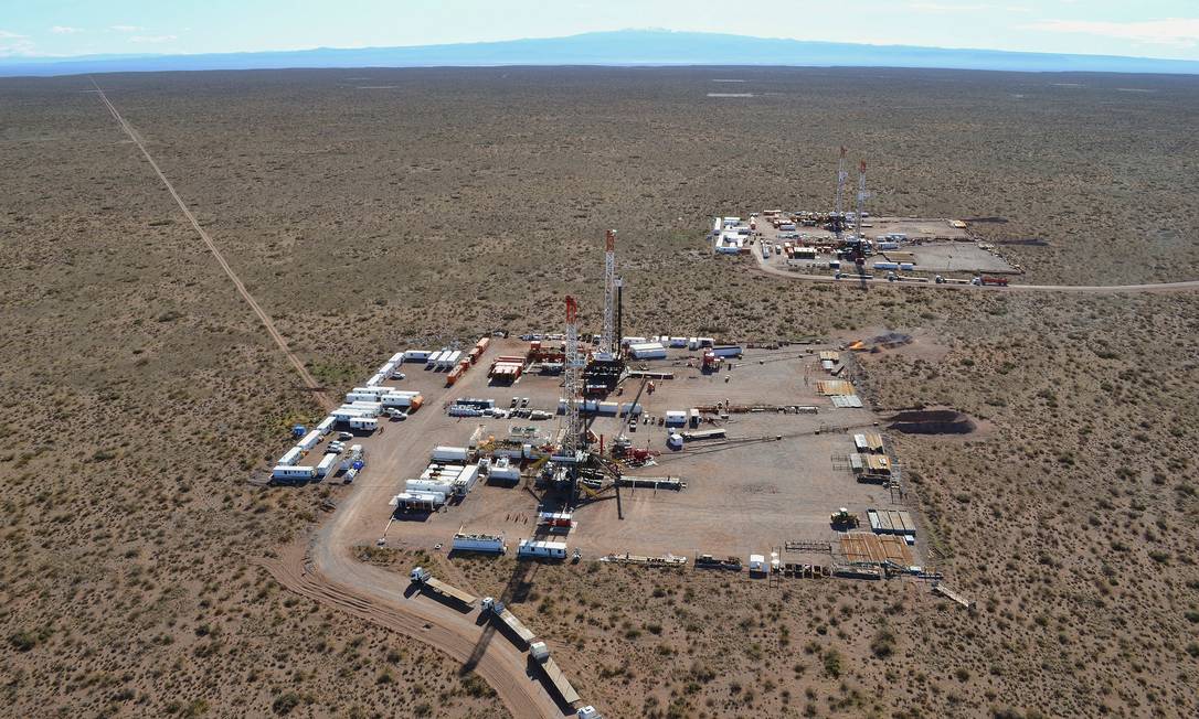 Argentina anuncia acordo para impulsionar produção em Vaca Muerta ...
