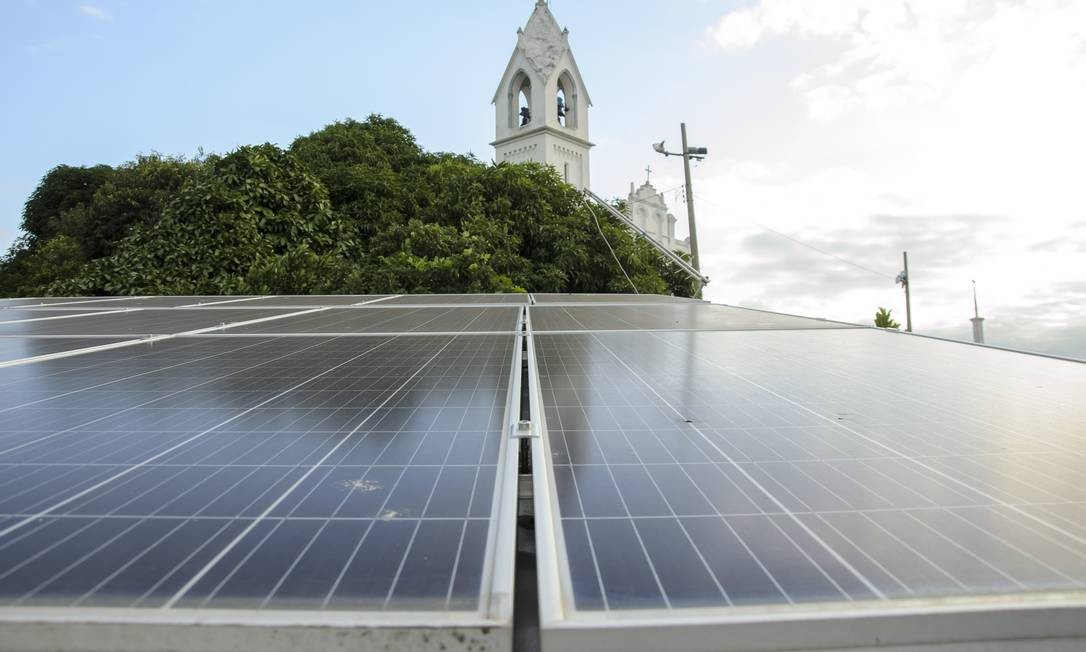 Confira o passo a passo para instalar um painel de energia solar em ...