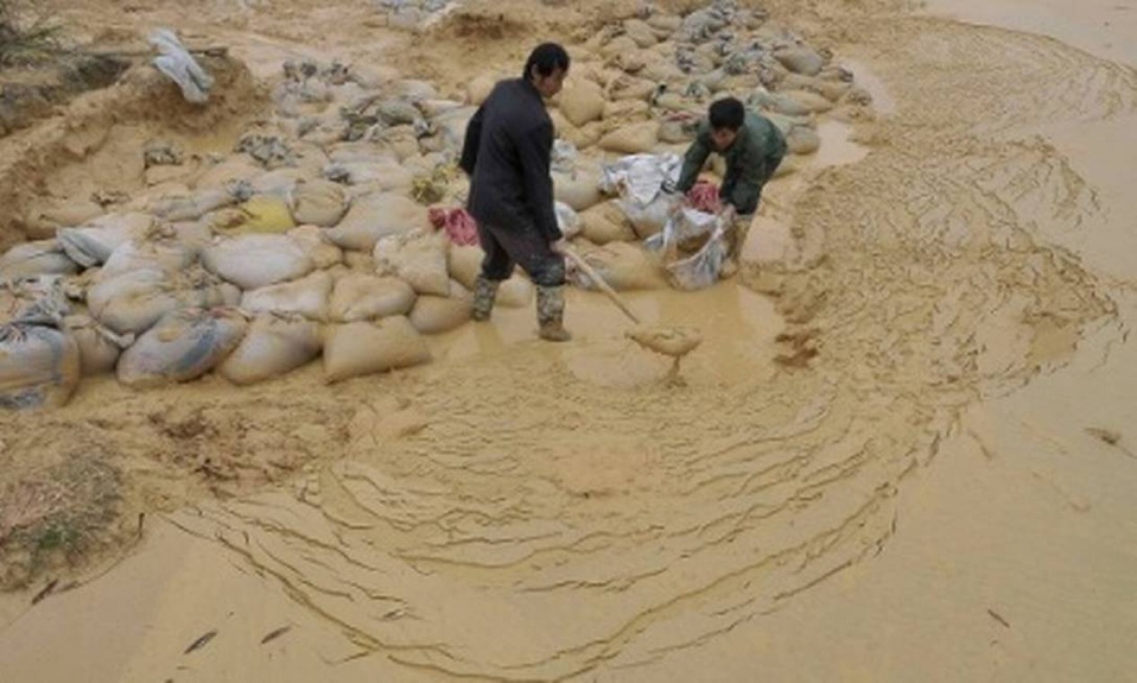 China avalia retaliar EUA com veto a exportações de terras raras ...