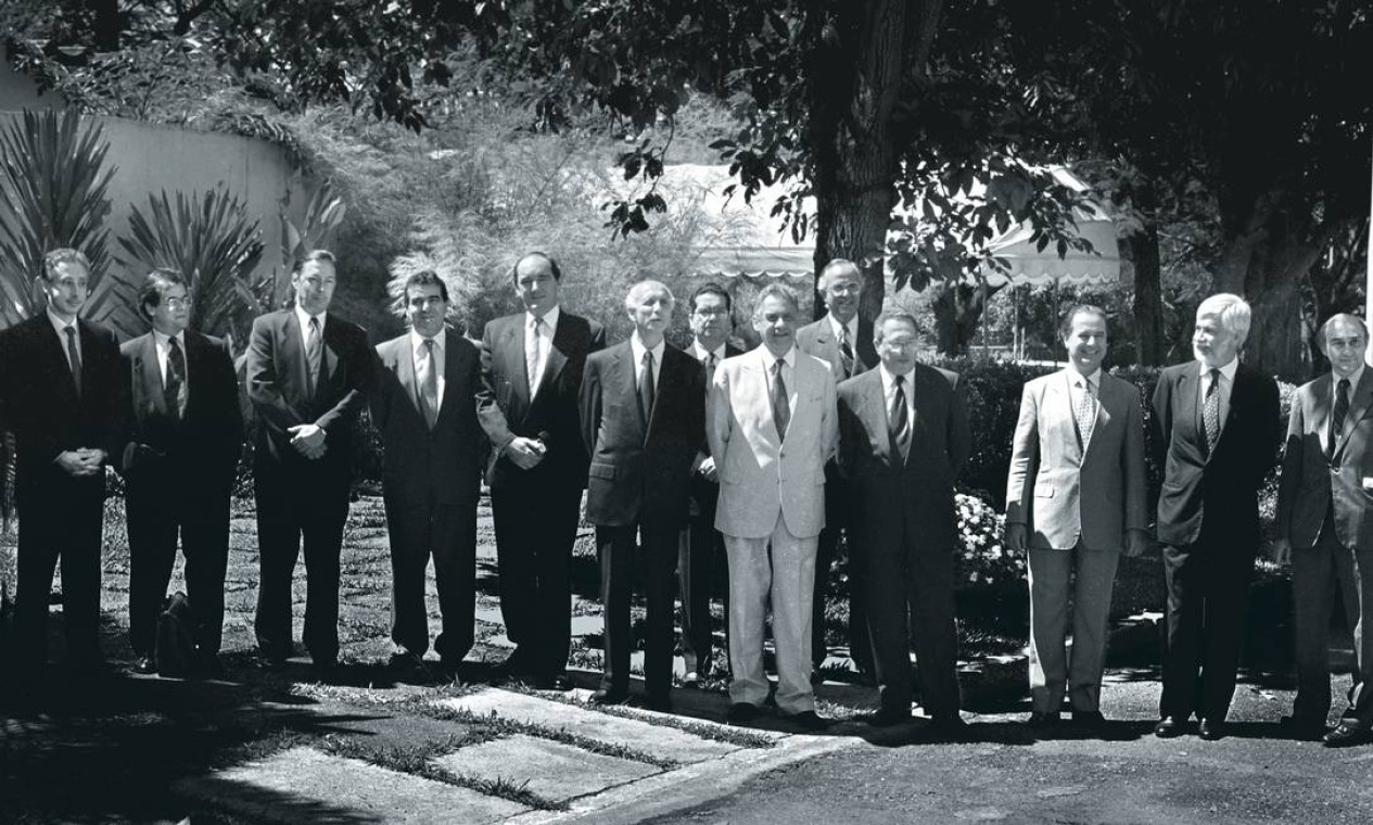 O que mudou e o que não mudou com o Plano Real, 25 anos depois - Época