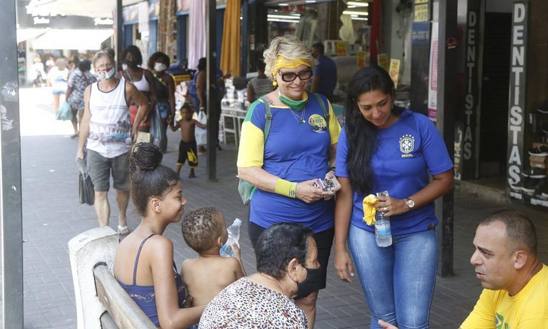 A jornada eleitoral de Rogéria, a matriarca Bolsonaro - Época