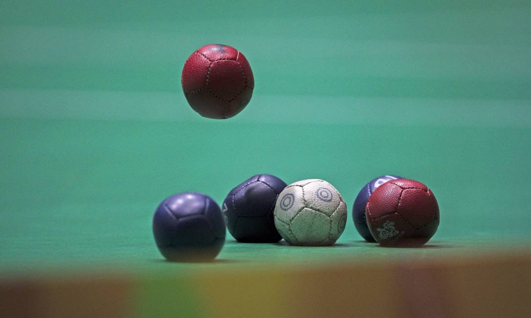 Detalhe paralímpico: Jogo de bocha - Jornal O Globo