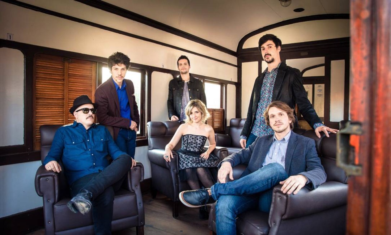 Vanguart faz show no Rio para lançar CD mais leve e pop - Jornal O Globo