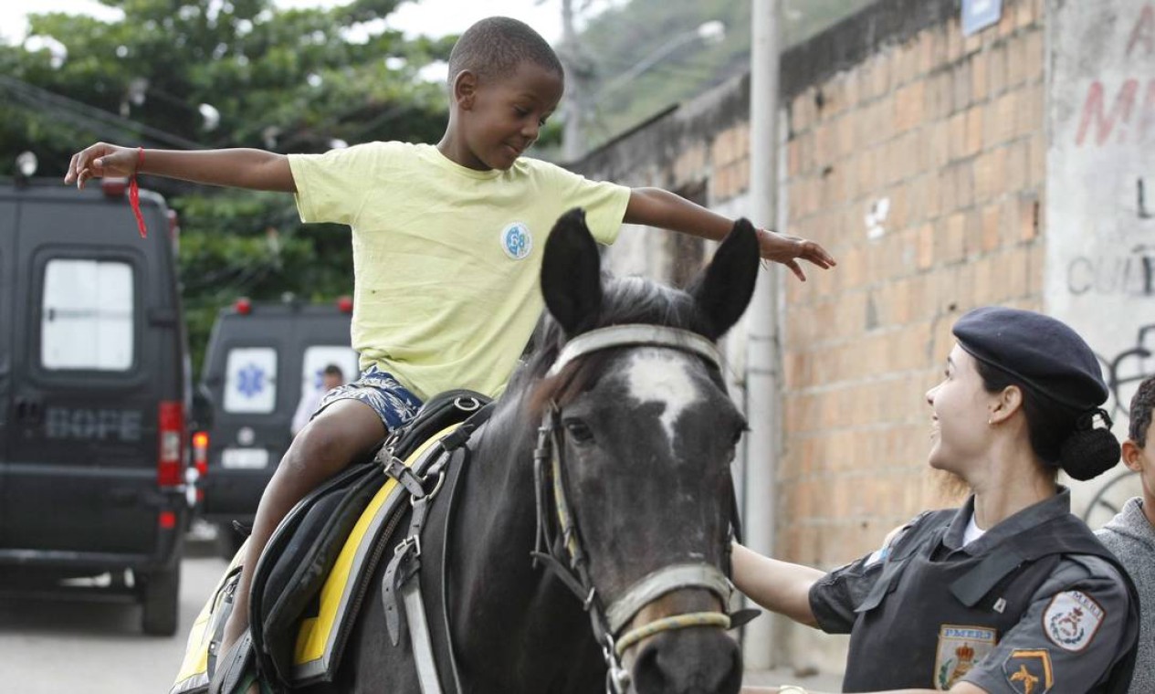 As imagens da operação no Complexo do Lins - Jornal O Globo