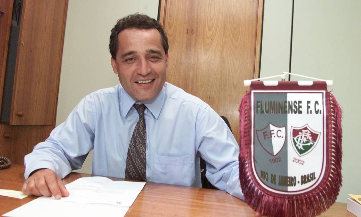 Deley lança, nesta segunda, candidatura de oposição no Flu - Jornal O Globo