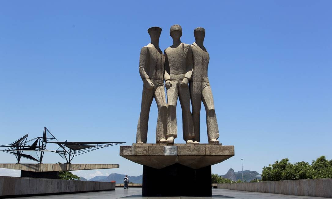 Iphan tomba Monumento aos Pracinhas - Jornal O Globo