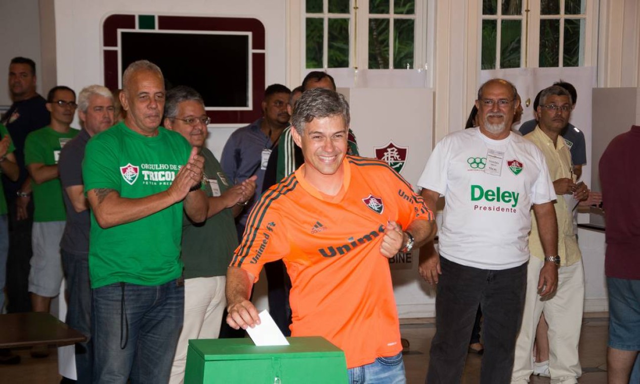 Peter Siemsen é reeleito como presidente do Fluminense - Jornal O Globo