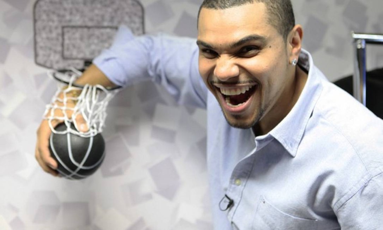 Naldo fala sobre a estreia como apresentador e revela aproximação com ...