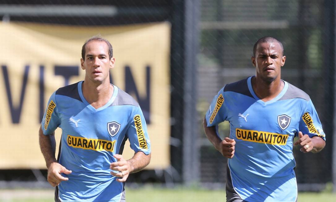 Novos volantes treinam no Botafogo - Jornal O Globo