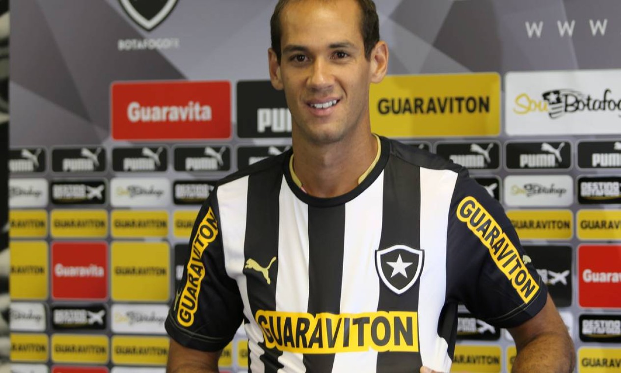 Rodrigo Souto é apresentado como novo reforço do Botafogo - Jornal O Globo