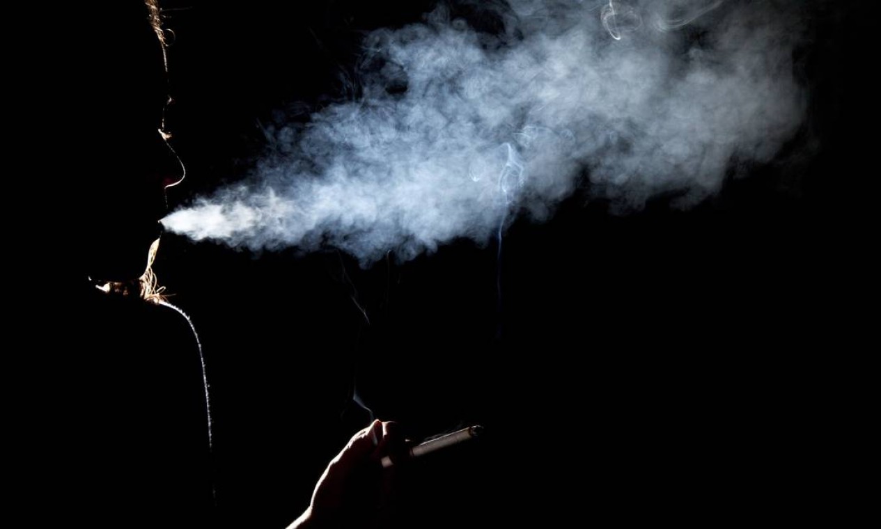 Número de fumantes em todo o mundo se aproxima de 1 bilhão - Jornal O Globo