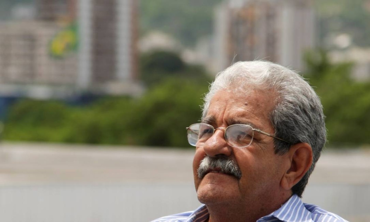 Carlos Neves, de Jacarepaguá - Jornal O Globo