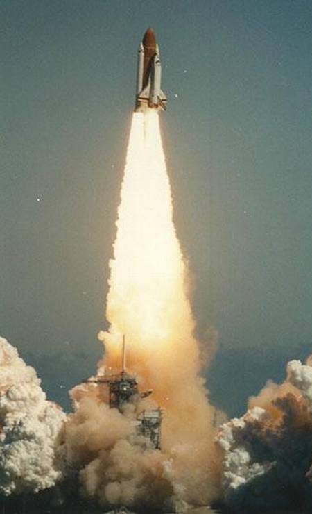 Imagens inéditas da explosão da Challenger vazam nos EUA - Jornal O Globo