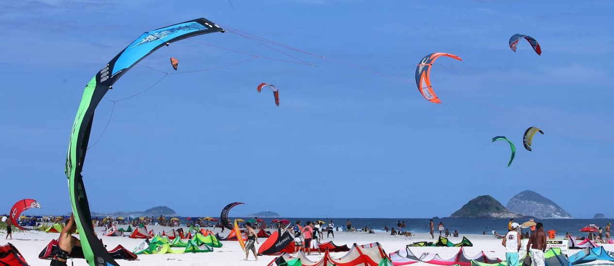 Kitesurf ganha mais praticantes e invade praias do Rio - Jornal O Globo