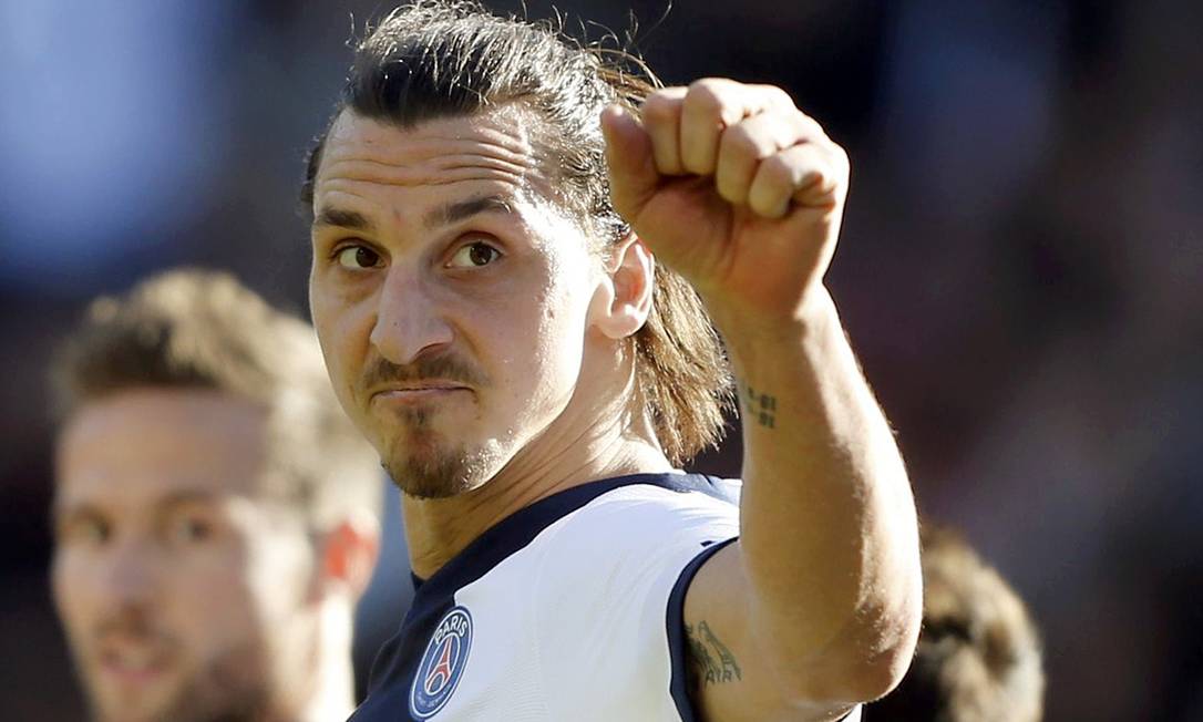 Ibrahimovic marca três gols em vitória do PSG - Jornal O Globo