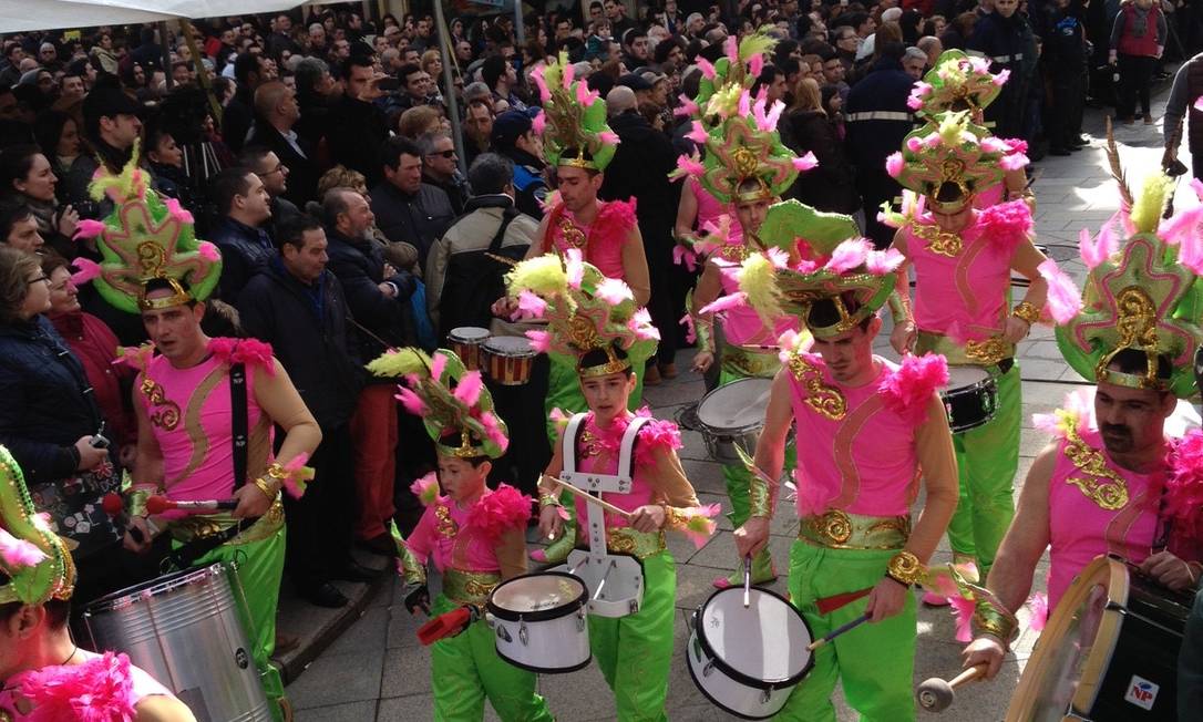 Desfile de carnaval e cozido animam a pequena Lalín, na Espanha ...