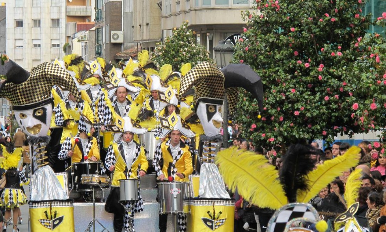 Desfile de carnaval em Lalín - Jornal O Globo