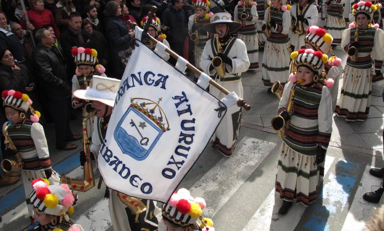 Desfile de carnaval em Lalín - Jornal O Globo