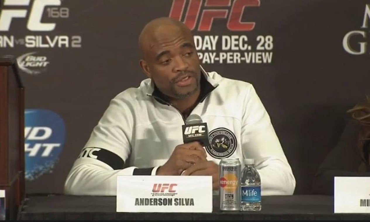UFC anuncia retorno de Anderson Silva para janeiro, contra Nick Diaz ...