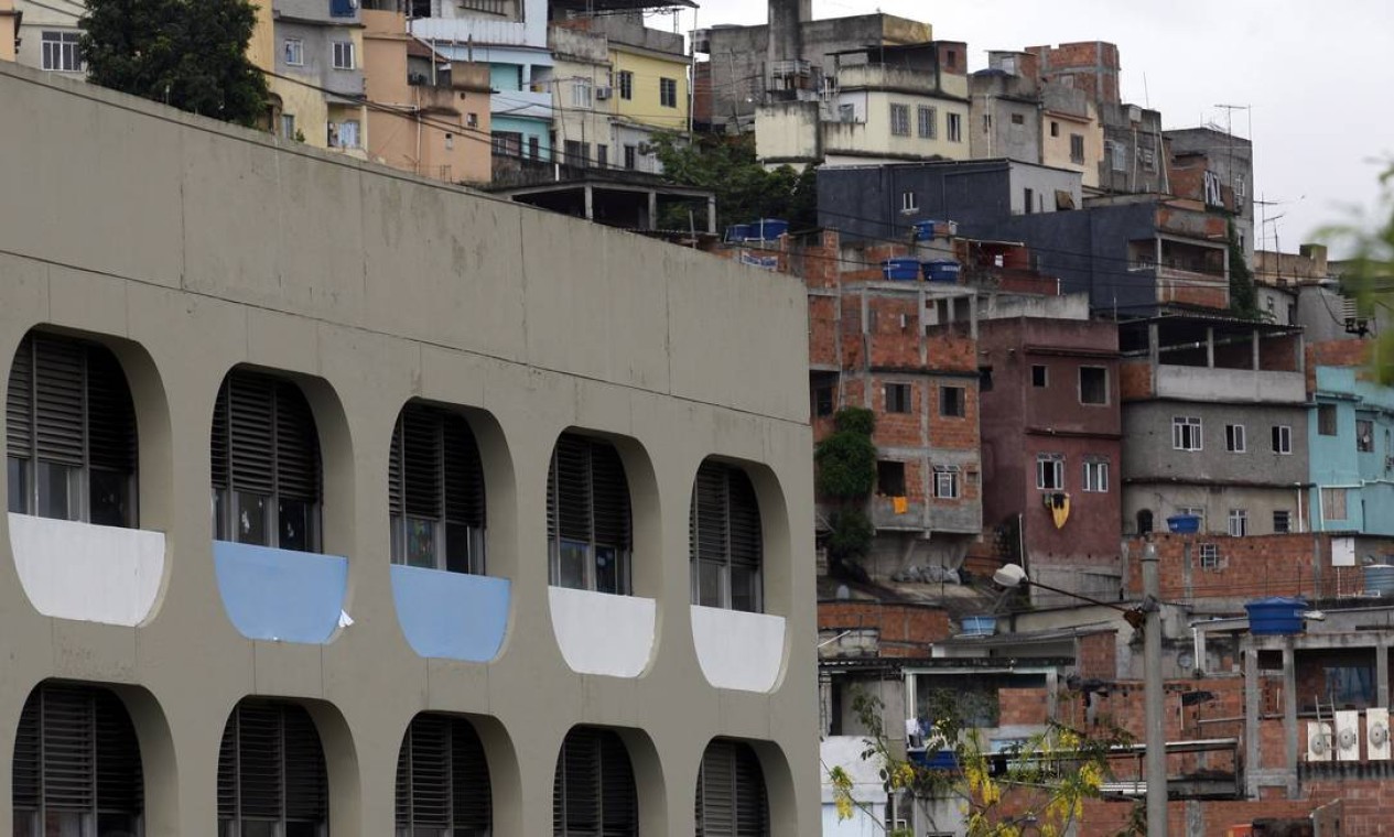 Primeira missão das tropas federais no Rio será ocupar favelas da Maré ...