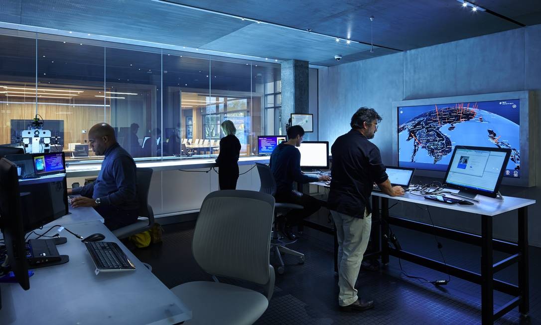 Microsoft cria unidade especial de combate ao crime cibernético ...