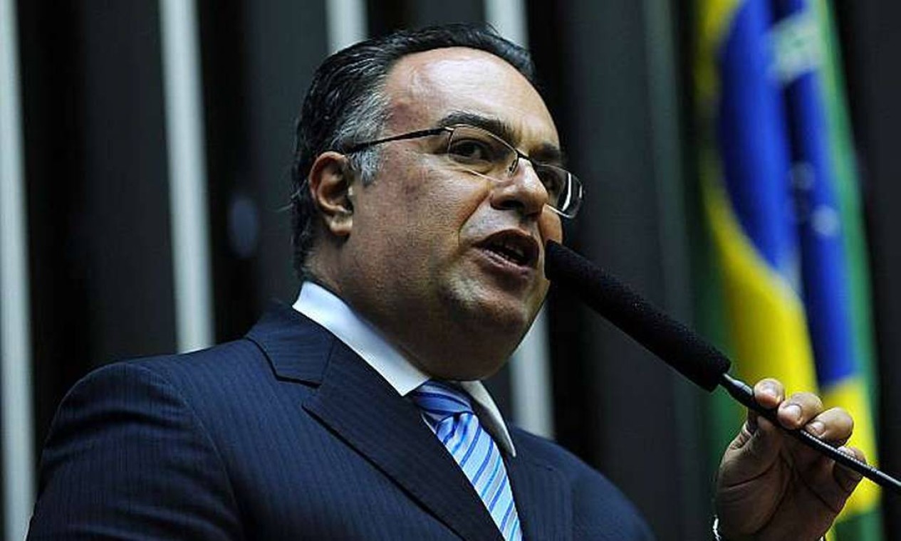 André Vargas oficializa renuncia à vice-presidência da Câmara - Jornal ...