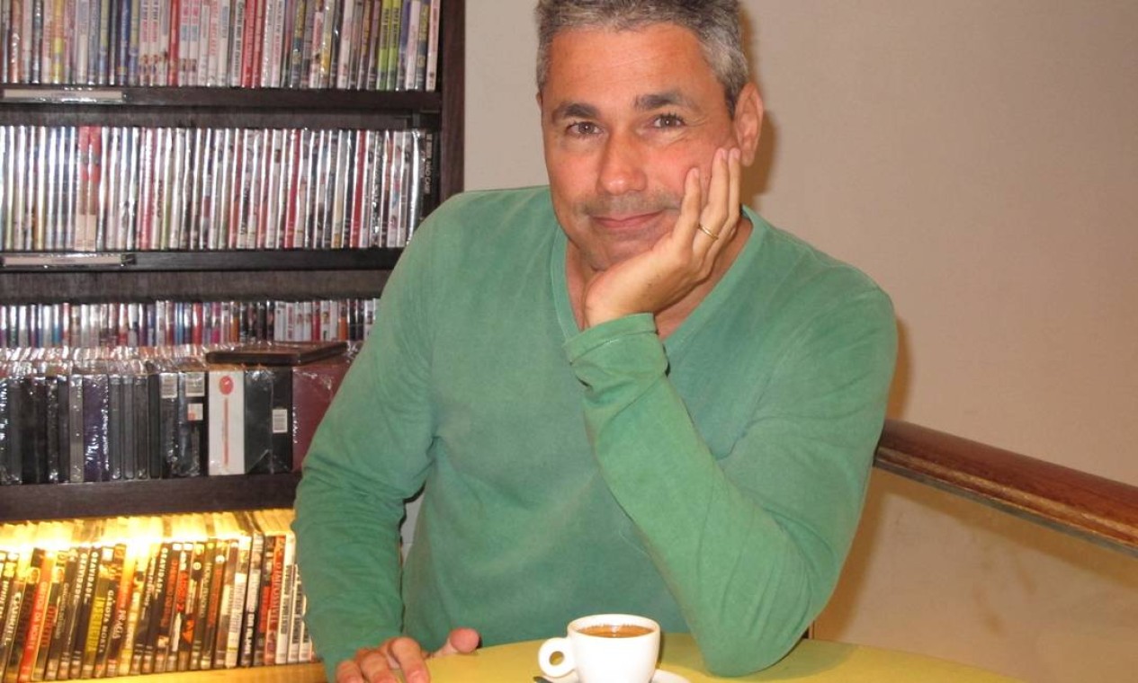 Dois cafés e a conta com Júlio Aurélio - Jornal O Globo