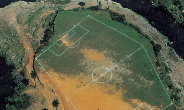 Exposição 'Por cima do futebol' traz um olhar artístico para os campos ...