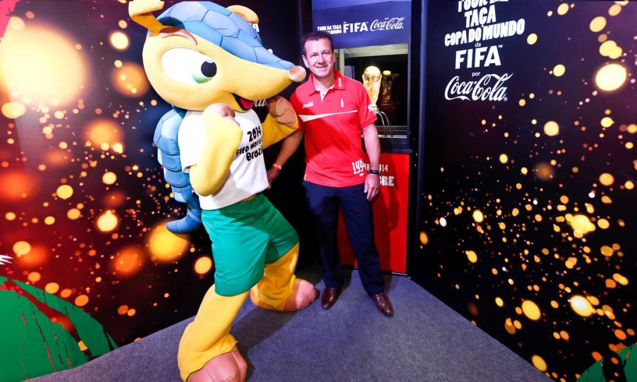 A passagem da taça da Copa do Mundo pelas capitais brasileiras - Jornal ...