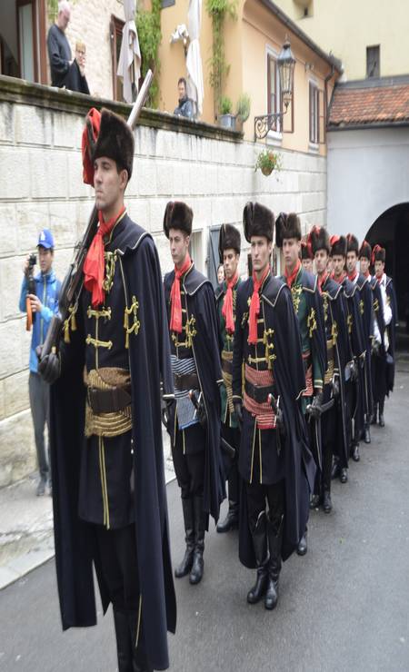 Croácia entra em campo - Jornal O Globo