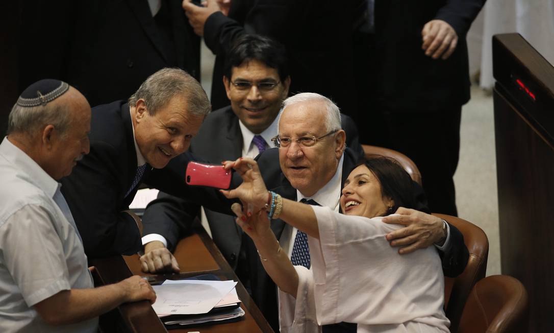 Candidato conservador Reuven Rivlin é eleito 10º presidente de Israel ...