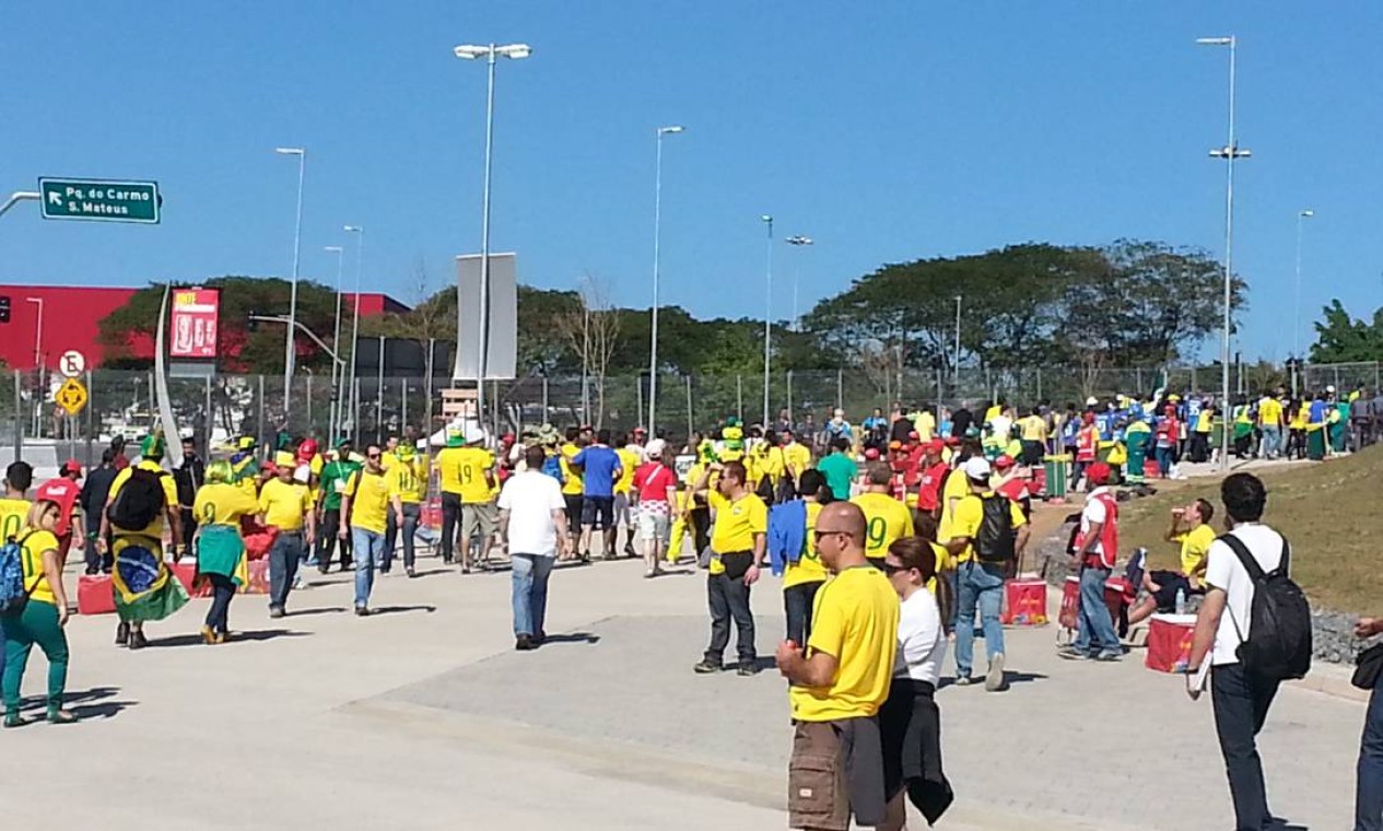 Torcedores fazem a festa no Itaquerão - Jornal O Globo
