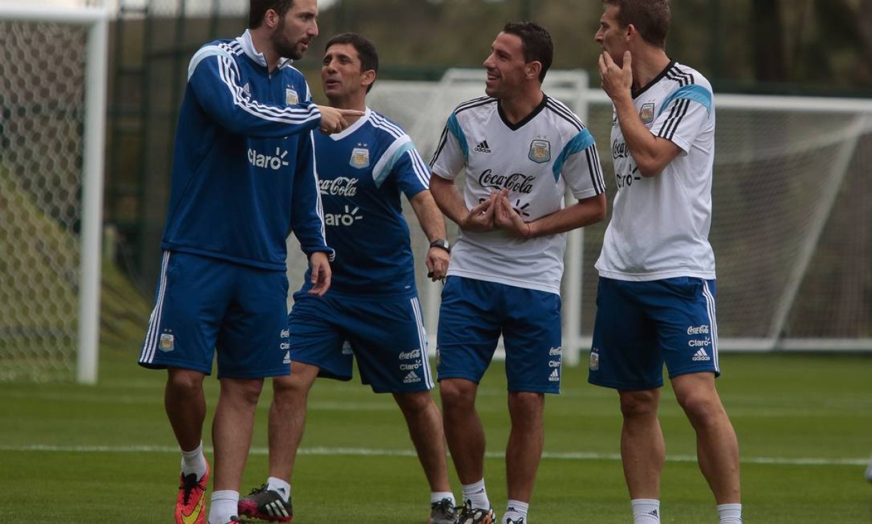 Contrastes entre ataque e defesa na seleção argentina - Jornal O Globo