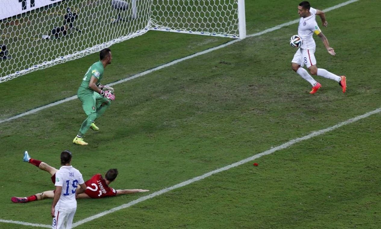 Imagens de EUA 2 x 2 Portugal - Jornal O Globo