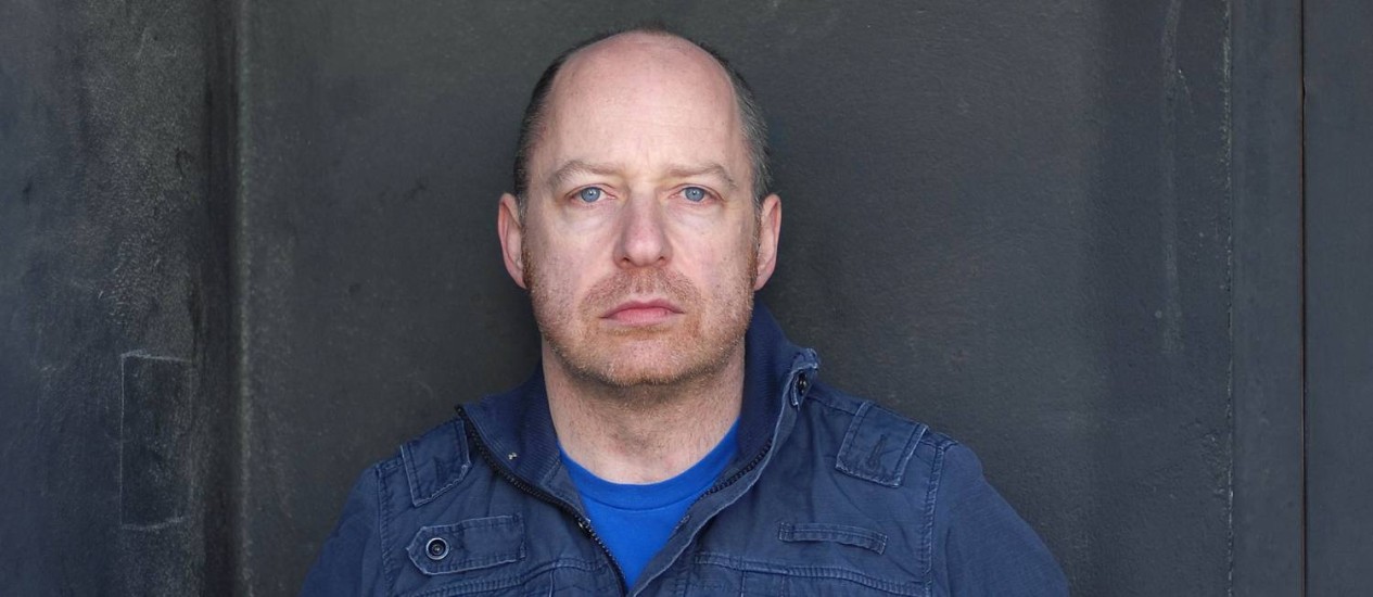 À frente do coletivo Forced Entertainment, Tim Etchells celebra os 30 ...