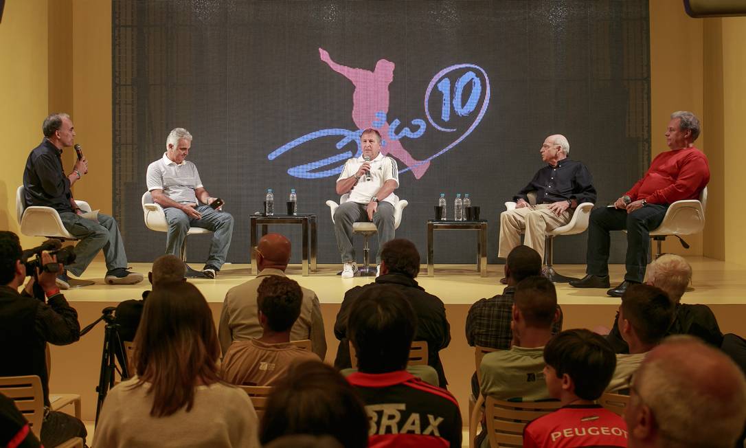 Casa O GLOBO dá aula de freestyle e recebe Zico para bate-papo - Jornal ...