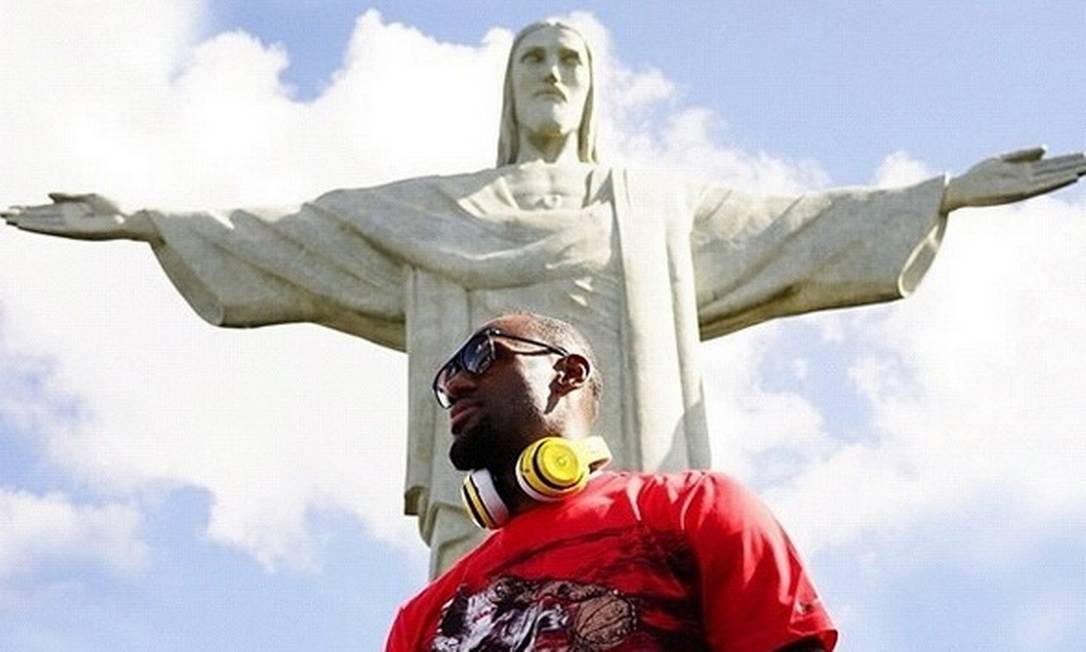 Lebron James é mais um rei que se curva diante do Cristo - Jornal O Globo