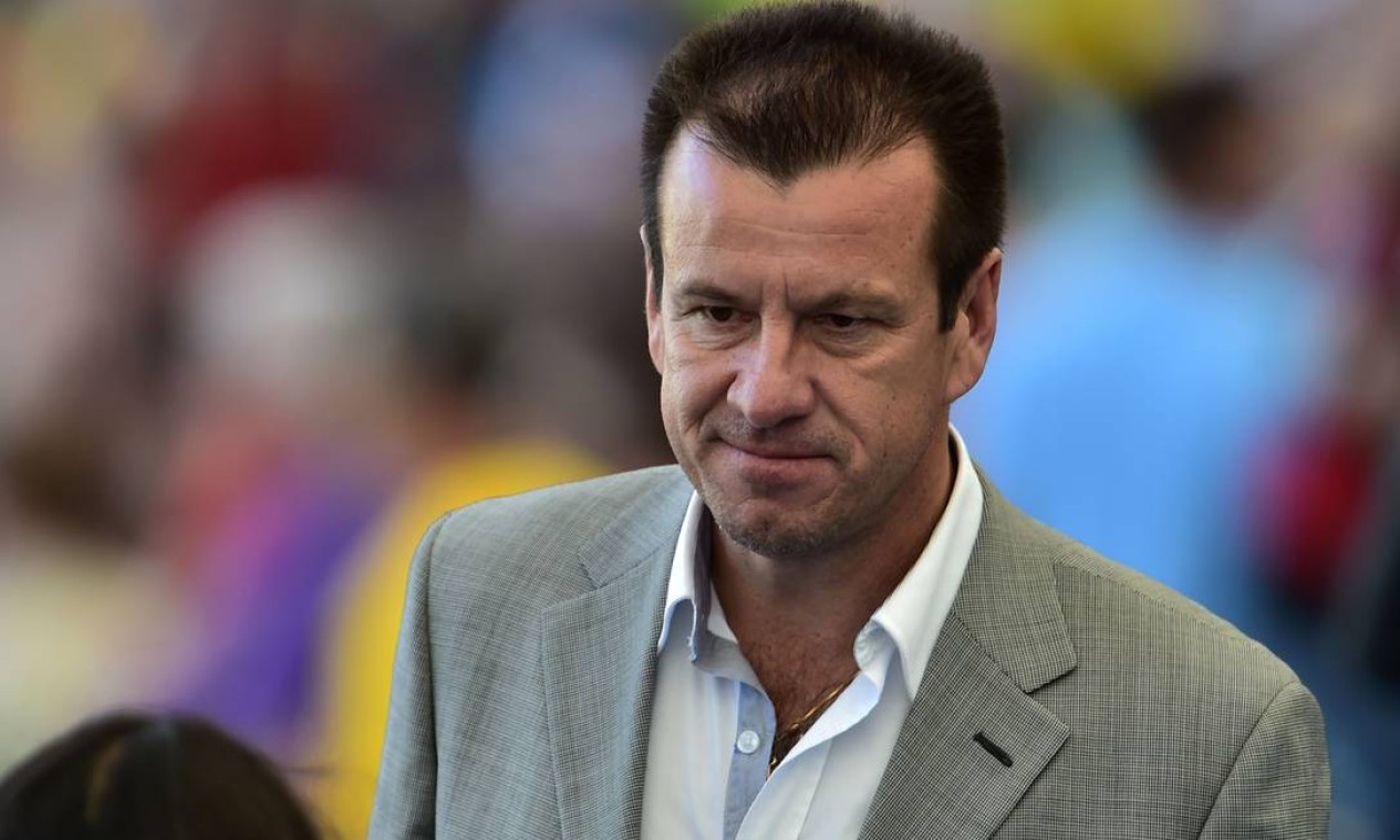 Dunga volta ao comando da seleção brasileira - Jornal O Globo