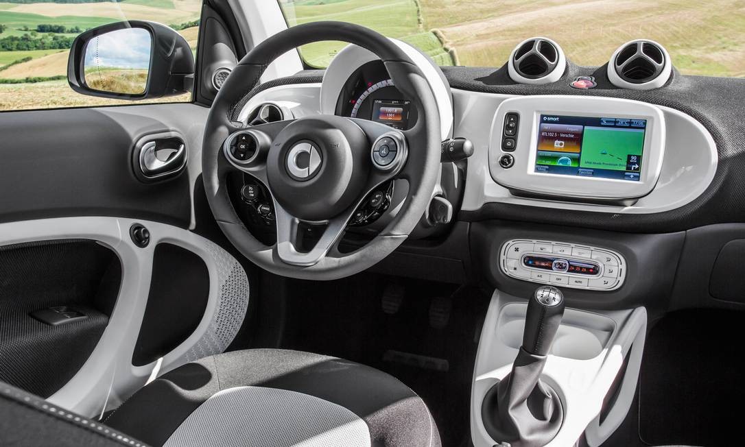 Smart Fortwo ganha terceira geração. Forfour, para quatro, é relançado ...